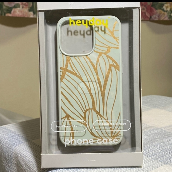 heyday | Cell Phones & Accessories | Nib Heyday Iphone 3 Pro Case ...